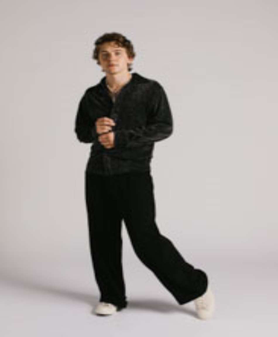 Igby Rigney Birthday, Real Name, Age, Weight, Height, Family, Facts ...