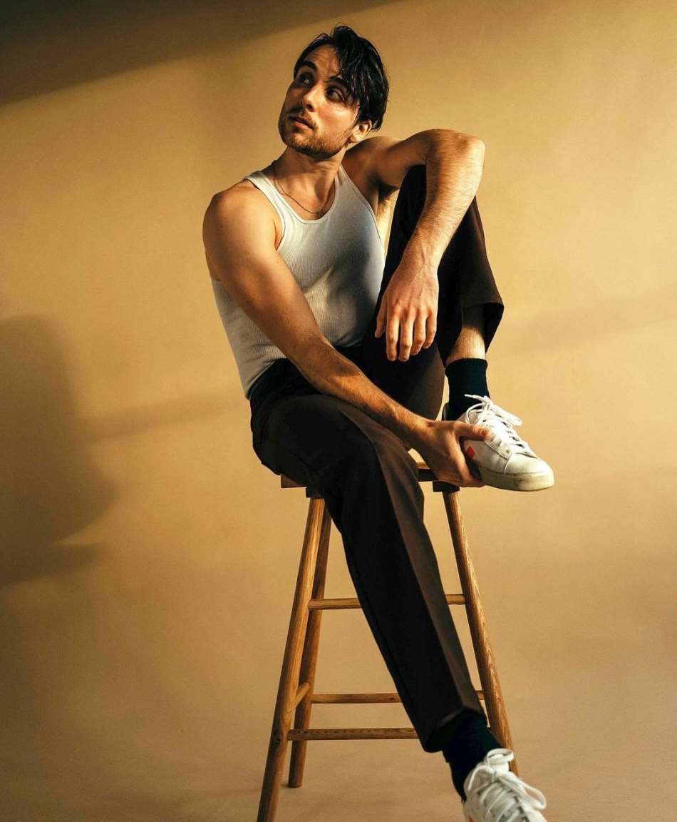 Oli Higginson Birthday, Real Name, Age, Weight, Height, Family, Facts ...