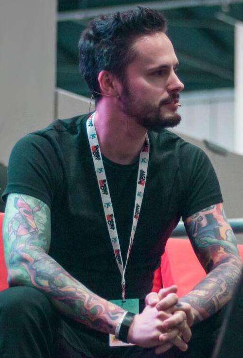 Liam Edwards Birthday, Real Name, Age, Weight, Height, Family, Facts ...