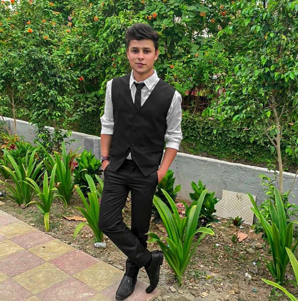 Nitish Bhaluni Birthday, Real Name, Age, Weight, Height, Family, Facts ...