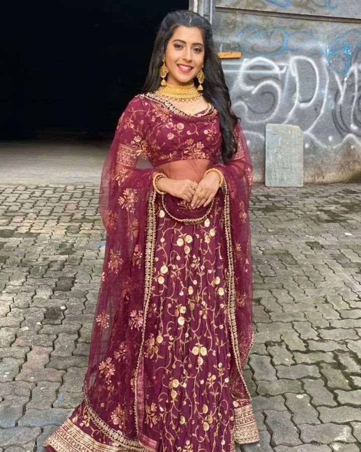 Sonal Khilwani Birthday, Real Name, Age, Weight, Height, Family, Facts ...