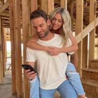 Sara Vickers Birthday, Real Name, Age, Weight, Height, Family, Facts ...