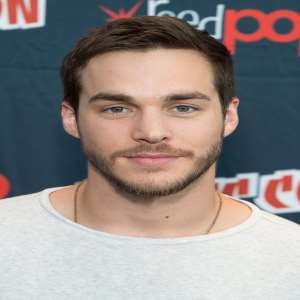 Chris Wood Birthday, Real Name, Age, Weight, Height, Family, Facts ...