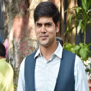 Abhay Shukla Birthday, Real Name, Age, Weight, Height, Family, Facts ...