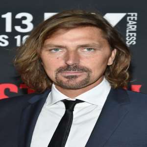 Robin Atkin Downes Birthday, Real Name, Age, Weight, Height, Family ...
