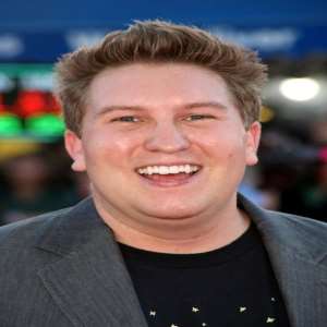 Nate Torrence Birthday, Real Name, Age, Weight, Height, Family, Facts ...