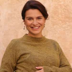 Feride Cetin Birthday, Real Name, Age, Weight, Height, Family, Facts ...