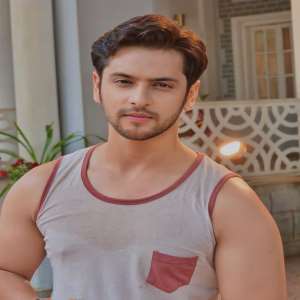 Shivam Khajuria Birthday, Real Name, Age, Weight, Height, Family, Facts ...