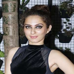 Lavina Tandon Birthday, Real Name, Age, Weight, Height, Family, Facts ...