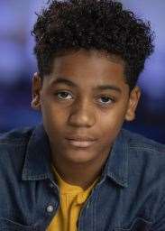 Jeremiah Friedlander Birthday, Real Name, Age, Weight, Height, Family ...