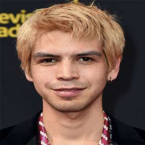 Julio Torres Birthday, Real Name, Age, Weight, Height, Family, Facts ...