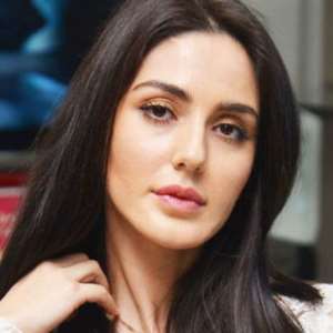 Farah Karimi Birthday, Real Name, Age, Weight, Height, Family, Facts ...