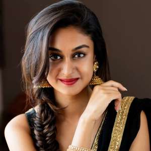 Aishwarya Arjun Birthday, Real Name, Age, Weight, Height, Family, Facts ...