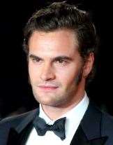 Tom Bateman Birthday, Real Name, Age, Weight, Height, Family, Facts ...