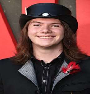 Lukas Colagross Birthday, Real Name, Age, Weight, Height, Family, Facts ...