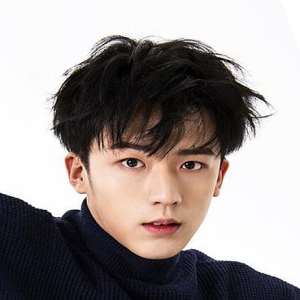 Lu Dong Xu Birthday, Real Name, Age, Weight, Height, Family, Facts ...