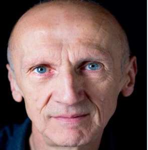 Ian Hanmore Birthday, Real Name, Age, Weight, Height, Family, Facts ...