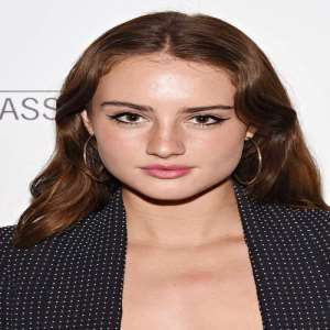 Grace Van Patten Birthday, Real Name, Age, Weight, Height, Family ...