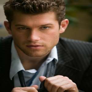 Matt Austin Birthday, Real Name, Age, Weight, Height, Family, Facts ...