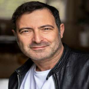 Jeff Szusterman Birthday, Real Name, Age, Weight, Height, Family, Facts ...