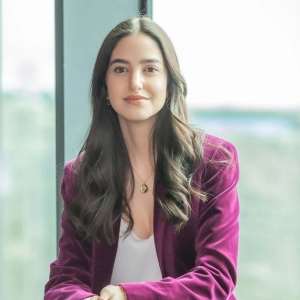 Selin Cuhadaroglu Birthday, Real Name, Age, Weight, Height, Family ...
