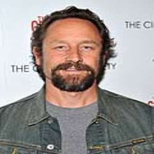 Sam Robards Birthday, Real Name, Age, Weight, Height, Family, Facts ...