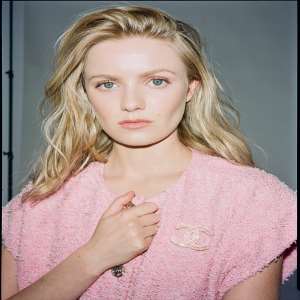 Hadley Robinson Birthday, Real Name, Age, Weight, Height, Family, Facts ...