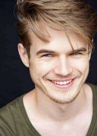 Brian Cyburt Birthday, Real Name, Age, Weight, Height, Family, Facts ...