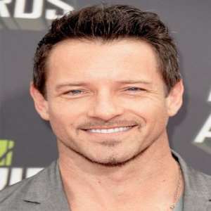 Ian Bohen Birthday, Real Name, Age, Weight, Height, Family, Facts ...