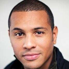 Mizinga Mwinga Birthday, Real Name, Age, Weight, Height, Family, Facts ...