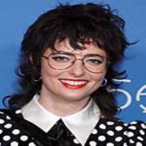 Sarah Sherman Birthday, Real Name, Age, Weight, Height, Family, Facts ...