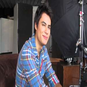 Kiowa Gordon Birthday, Real Name, Age, Weight, Height, Family, Facts ...