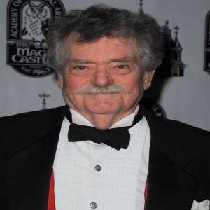Bernard Fox Birthday, Real Name, Age, Weight, Height, Family, Facts ...
