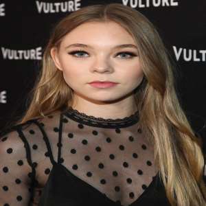 Taylor Hickson Birthday, Real Name, Age, Weight, Height, Family, Facts ...