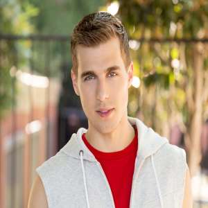 Cody Linley Birthday, Real Name, Age, Weight, Height, Family, Facts ...