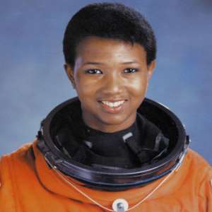 Mae Jemison Birthday, Real Name, Age, Weight, Height, Family, Facts ...