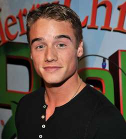 Brando Eaton Birthday, Real Name, Age, Weight, Height, Family, Facts ...