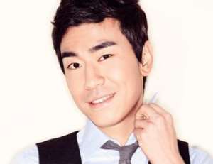 Lee Si-eon Birthday, Real Name, Age, Weight, Height, Family, Facts ...