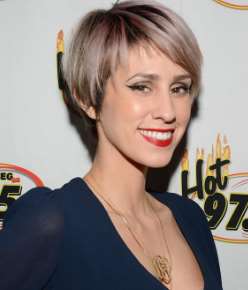 Dev (Singer) Birthday, Real Name, Age, Weight, Height, Family, Facts ...