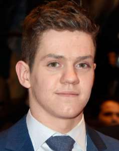 Robert Naylor Birthday, Real Name, Age, Weight, Height, Family, Facts ...