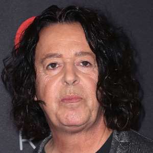 Roland Orzabal Birthday, Real Name, Age, Weight, Height, Family, Facts ...