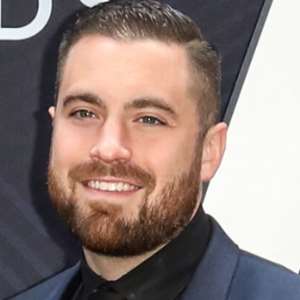 Chris Tyrrell Birthday, Real Name, Age, Weight, Height, Family, Facts ...
