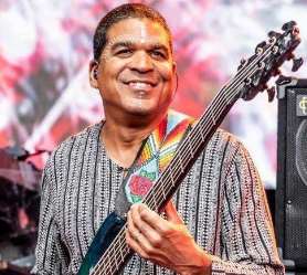 Oteil Burbridge Birthday, Real Name, Age, Weight, Height, Family, Facts ...