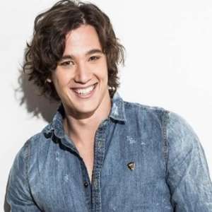 Chai Hansen Birthday, Real Name, Age, Weight, Height, Family, Facts ...