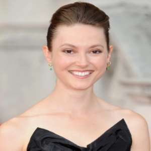 Lydia Wilson Birthday, Real Name, Age, Weight, Height, Family, Facts ...
