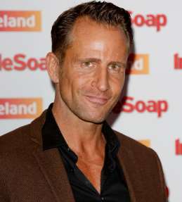 Jeremy Sheffield Birthday, Real Name, Age, Weight, Height, Family ...