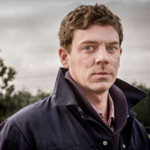 Joe Armstrong (Actor) Birthday, Real Name, Age, Weight, Height, Family ...