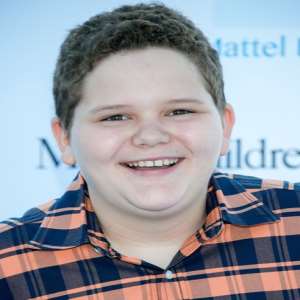 Cade Sutton Birthday, Real Name, Age, Weight, Height, Family, Facts ...