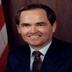 Robert Crippen Birthday, Real Name, Age, Weight, Height, Family, Facts ...