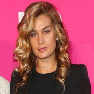 Shayna Taylor Birthday, Real Name, Age, Weight, Height, Family, Facts ...